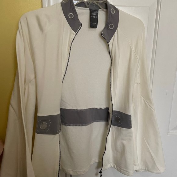 Her Universe | Jackets & Coats | Her Universe Star Wars Princess Leia ...